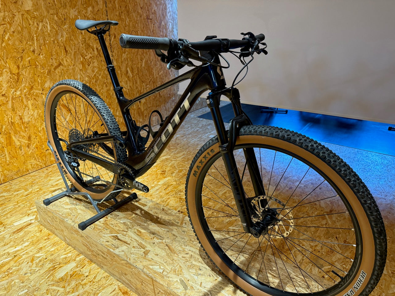 Scott Spark RC Comp blue 2024 | Excellent Condition | Bike-room – Bikeroom