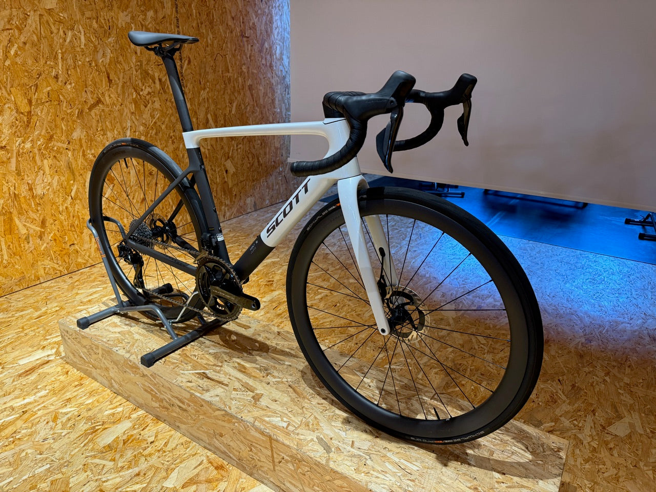 Scott Addict RC Pro 2025 | Excellent Condition | Bike-room – Bikeroom