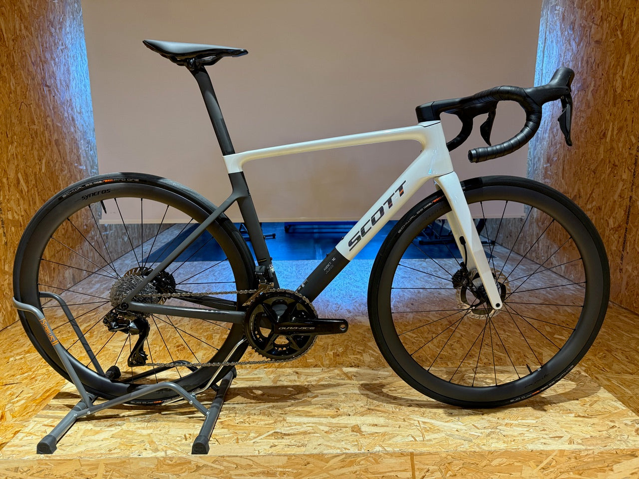 Scott Addict RC Pro 2025 | Excellent Condition | Bike-room – Bikeroom