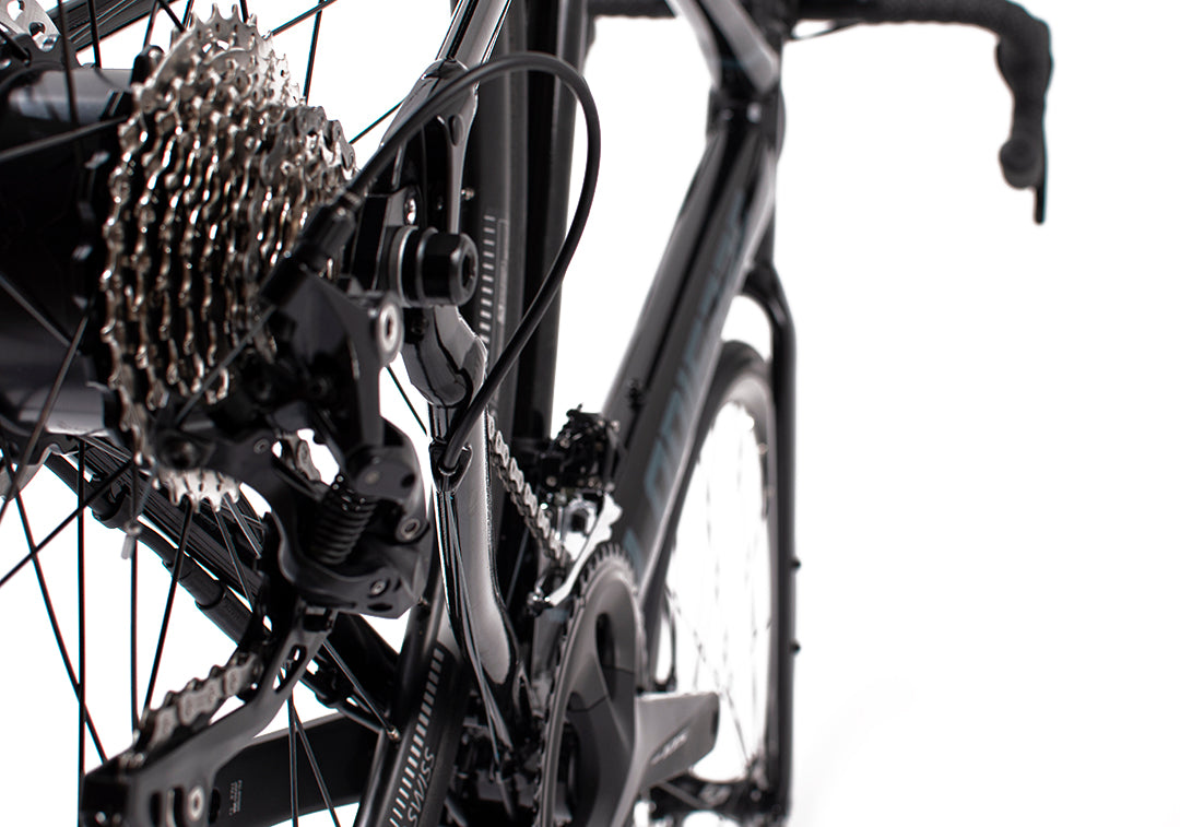 Lapierre e-Sensium 5.2 2023 - Shimano 105 - DT SWISS R470 FAST ACE HUB 28T | EXCELLENT | Bike ...