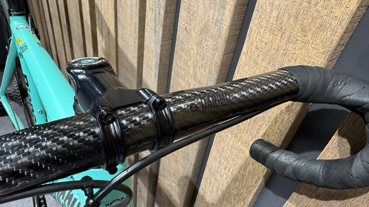 Bianchi Specialissima CV 2019 - Sram Red eTap AXS 11sp - Fulcrum Racing ...